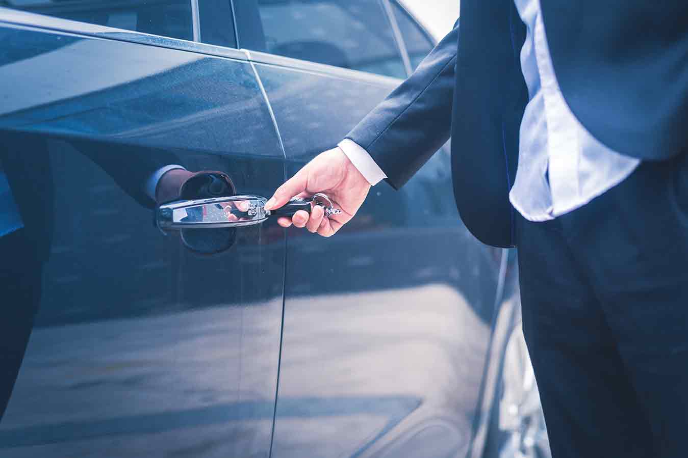 What is an auto locksmith, and what do they do?